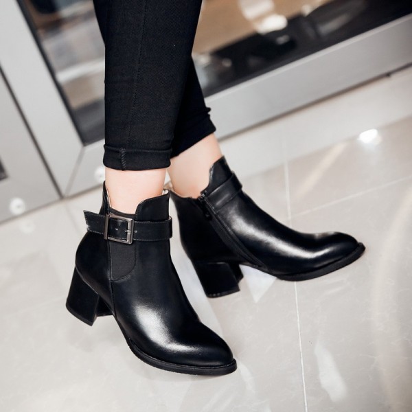 Bottines noires, aspect cuir mate, bouts pointus, Petits talons 6 cm ...