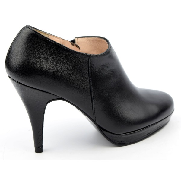 Bottines, low boots, plateforme, cuir mate noires, talon croco verni ...